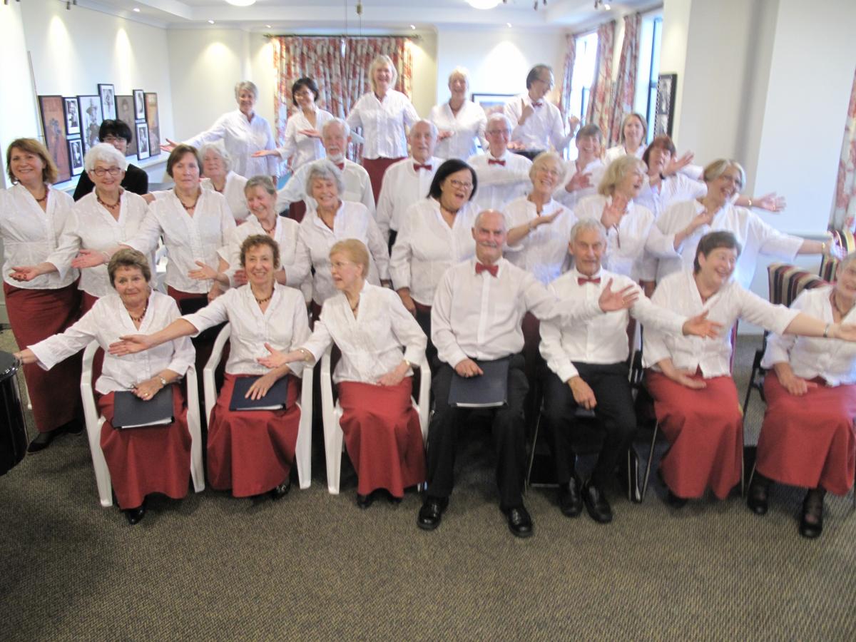 Features | Shore Singers and Rolling Rivers